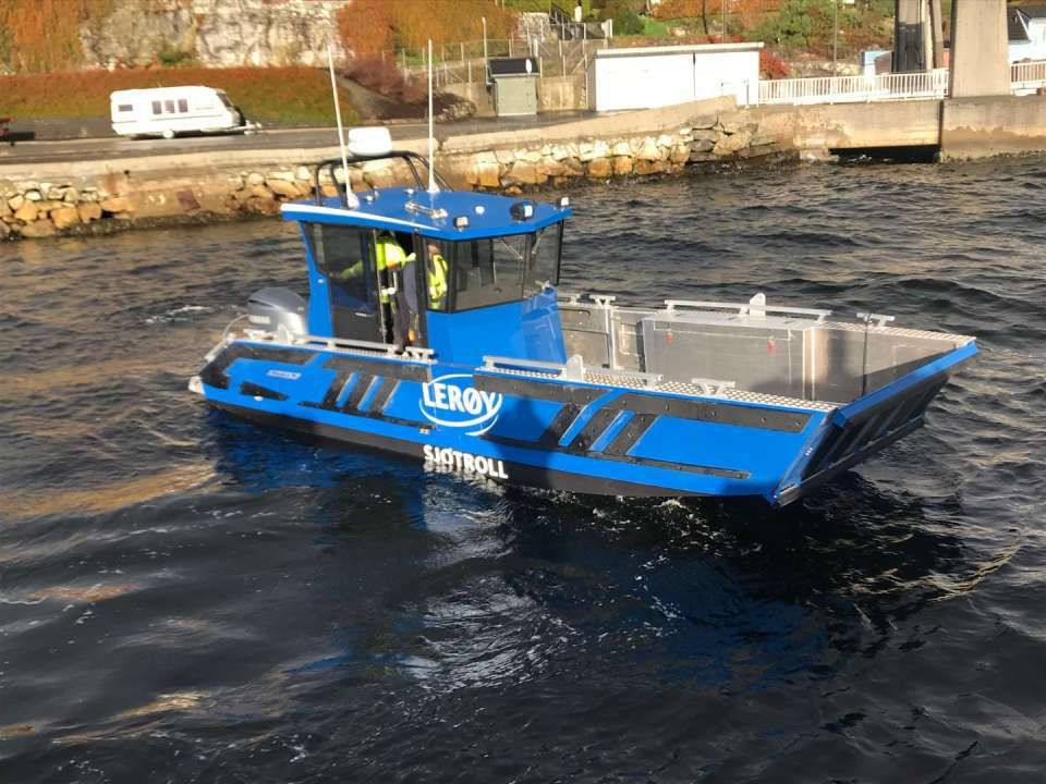 Arbeitsboot Berufsboot - OXpro AL8 Firefighter - Hatløy Maritime AS ...