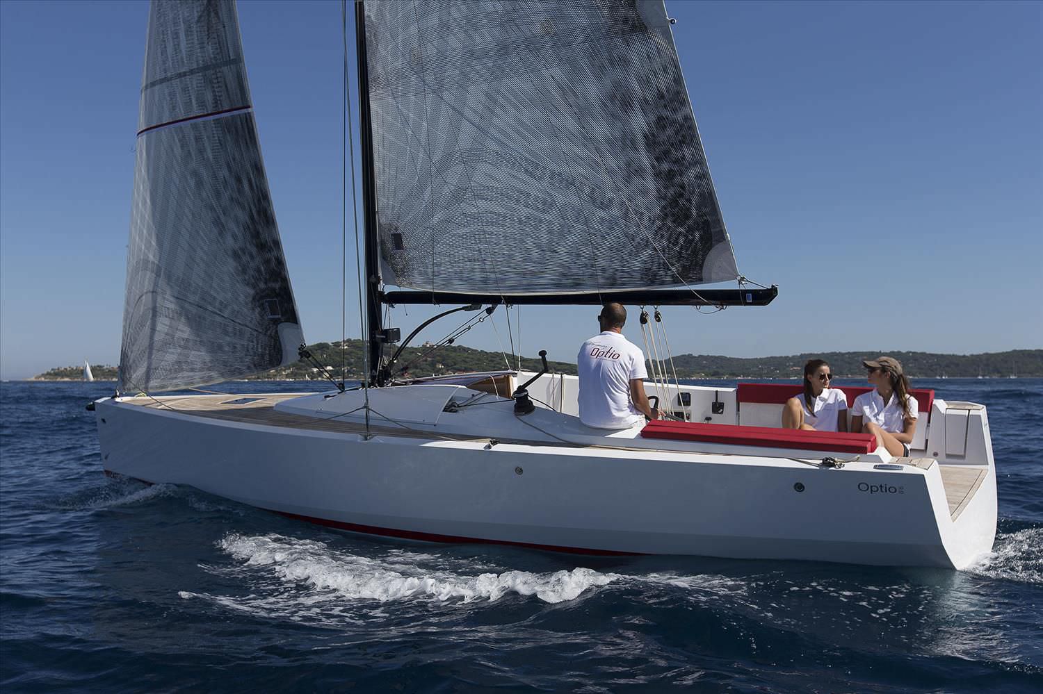 Daysailer-Segelboot - OPTIO - Wauquiez - Regatta / mit offenem Heck / 1 ...