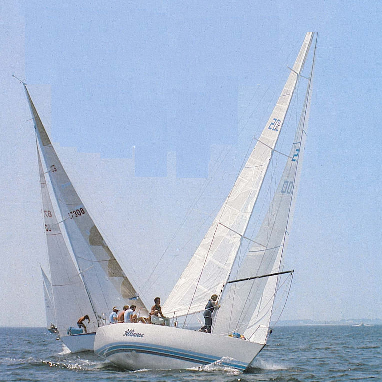 Regatta-Segelboot - 40 ft One Ton - X-Yachts - Bugspriet