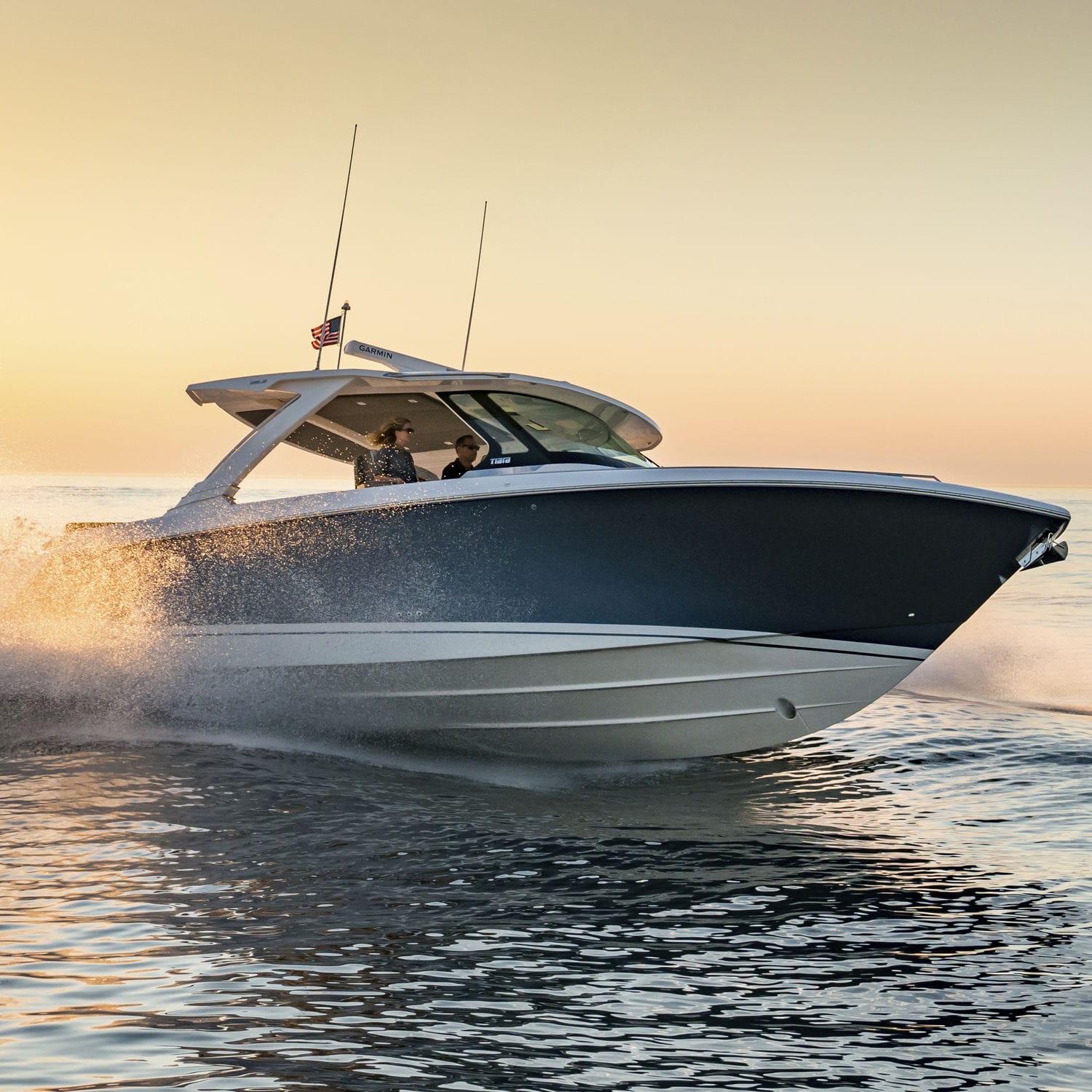 Express Cruiser / Diesel - 38 LS - Tiara Yachts - Außenborder ...