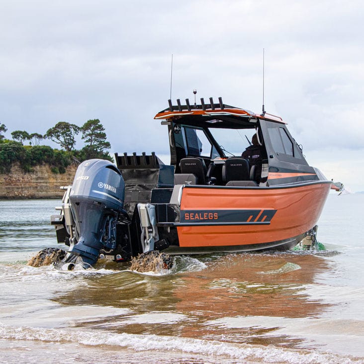 Angelboot für Tagesfahrten / Außenborder - 8.5M - Sealegs International ...