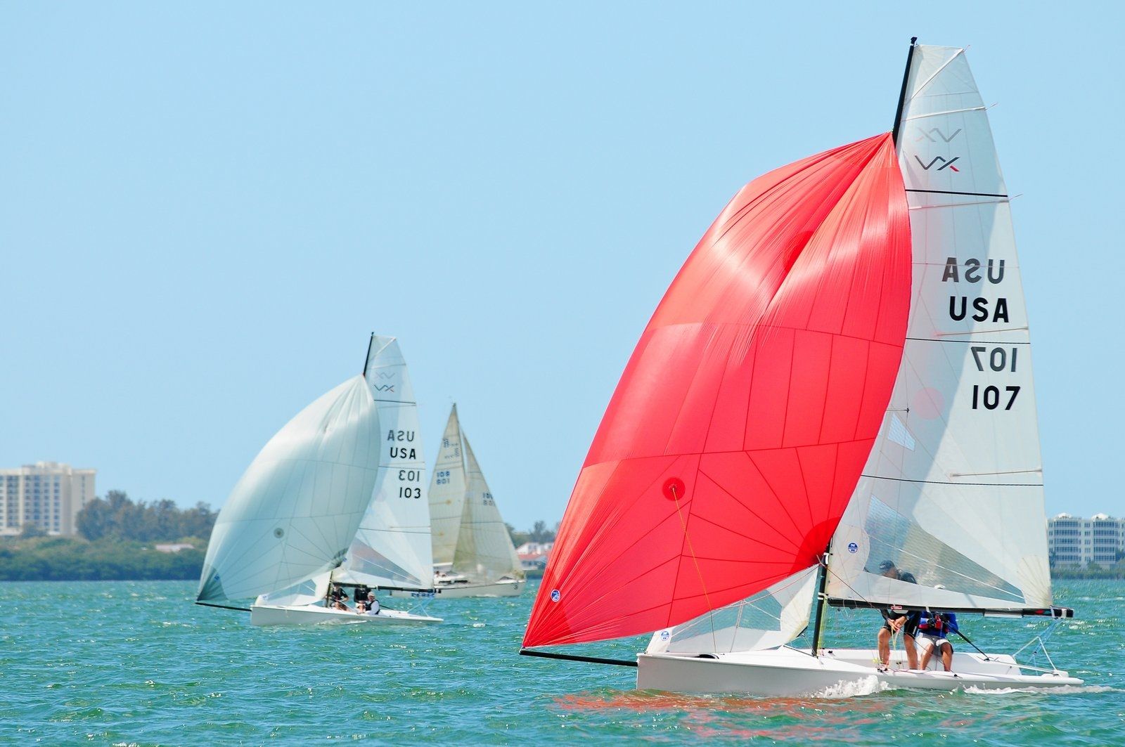 Regatta-Kielboot-Segelboot - VX ONE - Bennett Yachting - mit ...