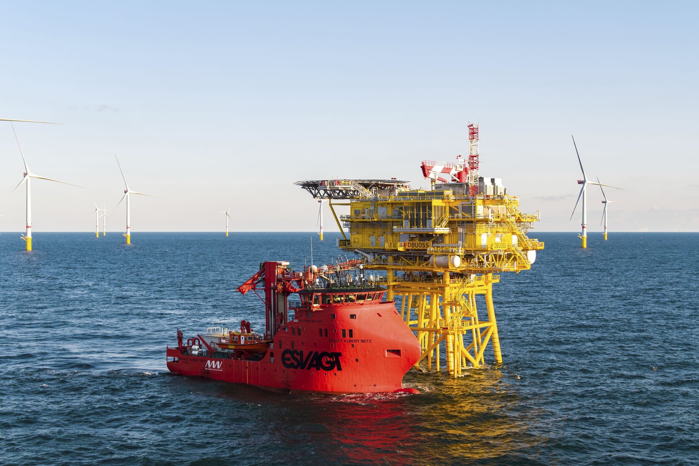 Gangway für Offshore Service Schiff - Access & Cargo Tower - SMST ...