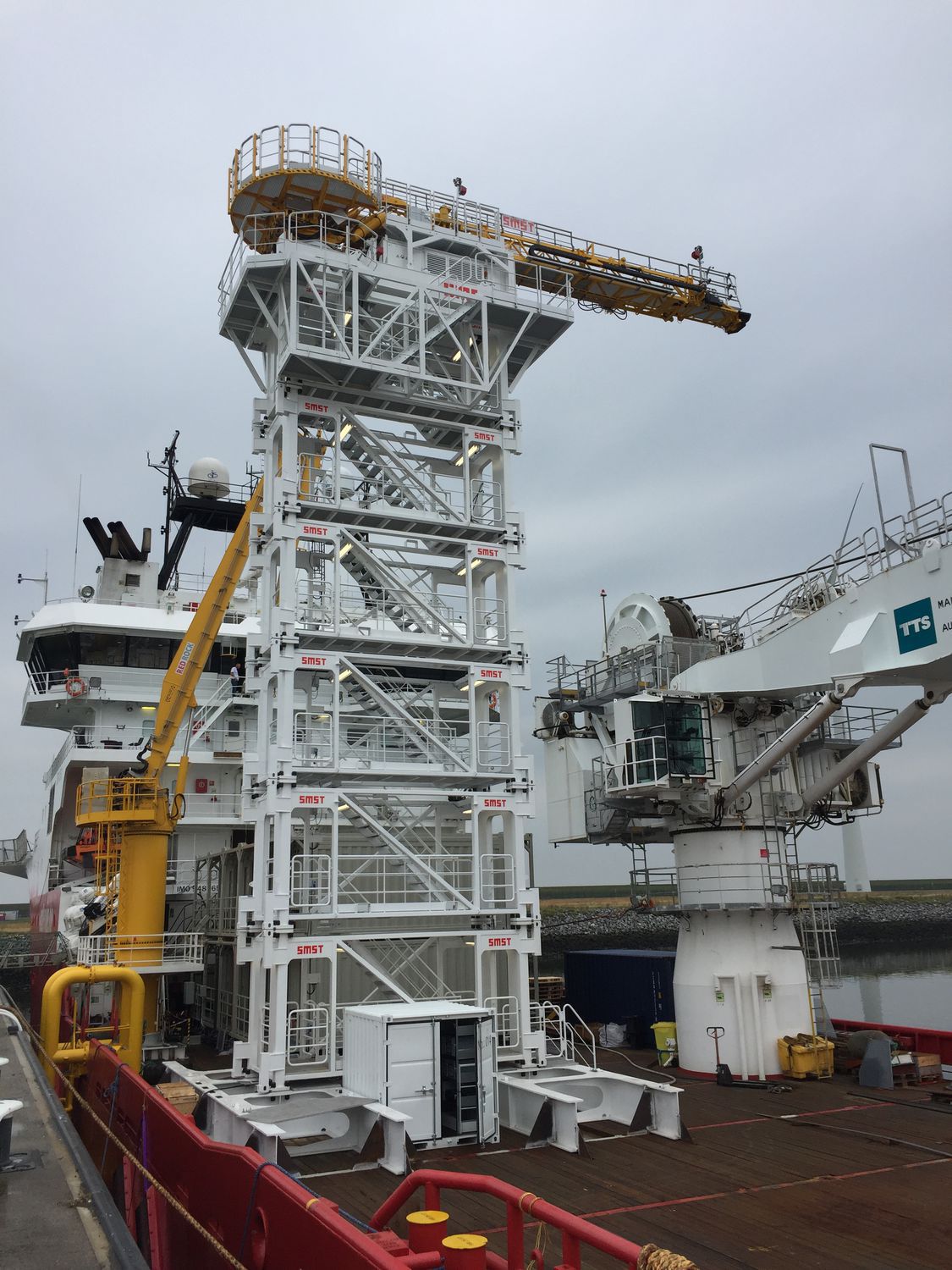 Gangway für Offshore Service Schiff - TAB M - SMST Designers ...