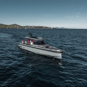 Express-Cruiser / Außenborder - SHADOW 900 SPYDER - Brabus Marine ...